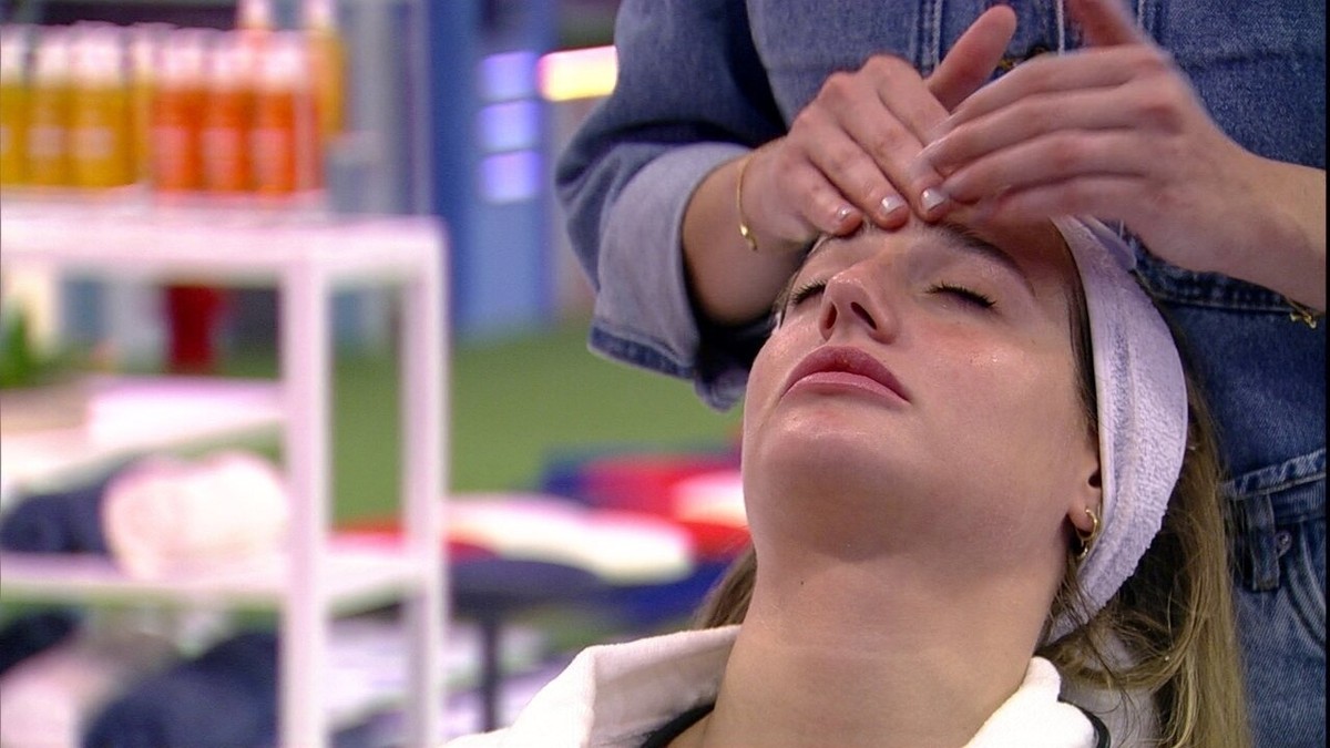 Finalistas do BBB 23 mudam visual em tarde de spa | dentro da casa | gshow