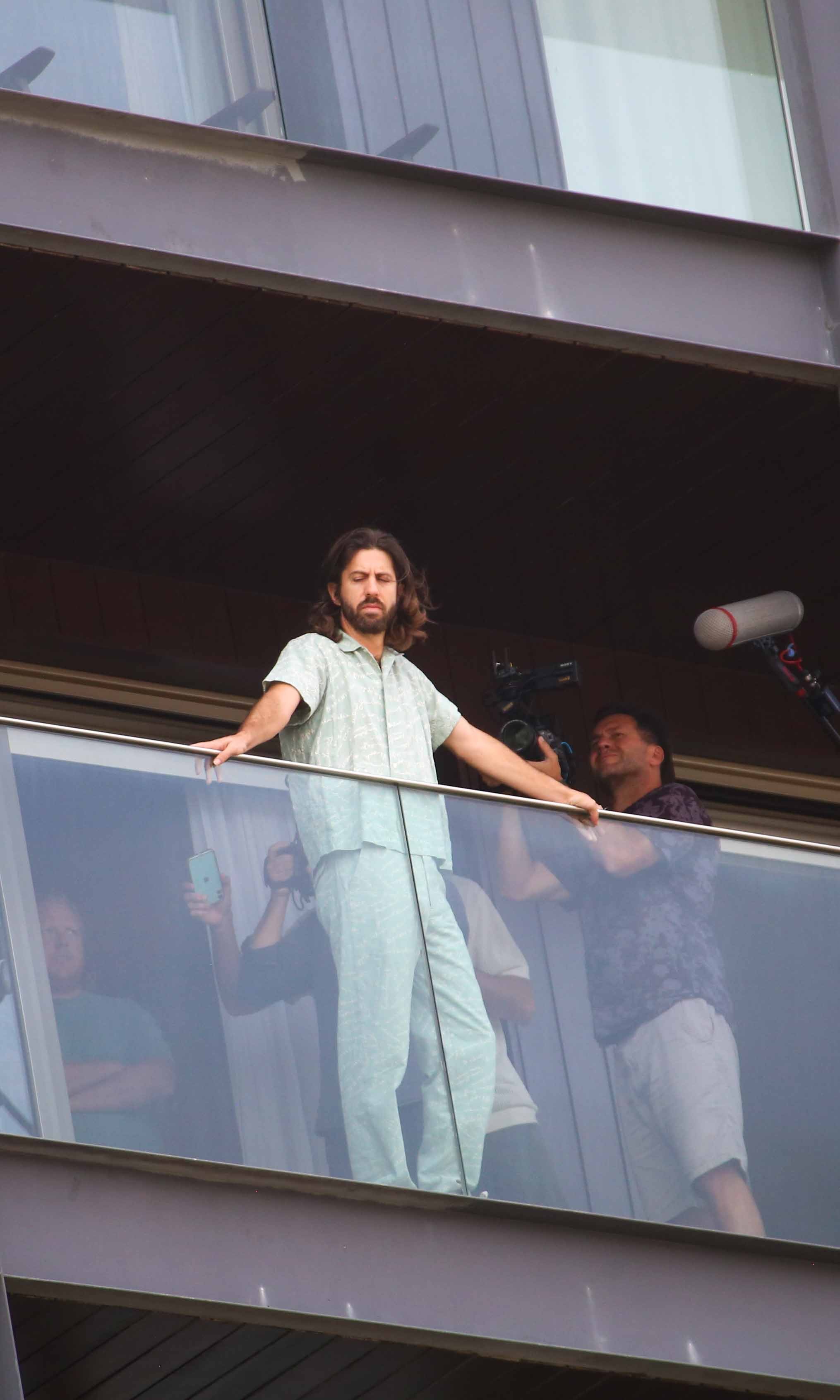 Guitarrista da banda Imagine Dragons, Daniel Wayne Sermon aparece na ...