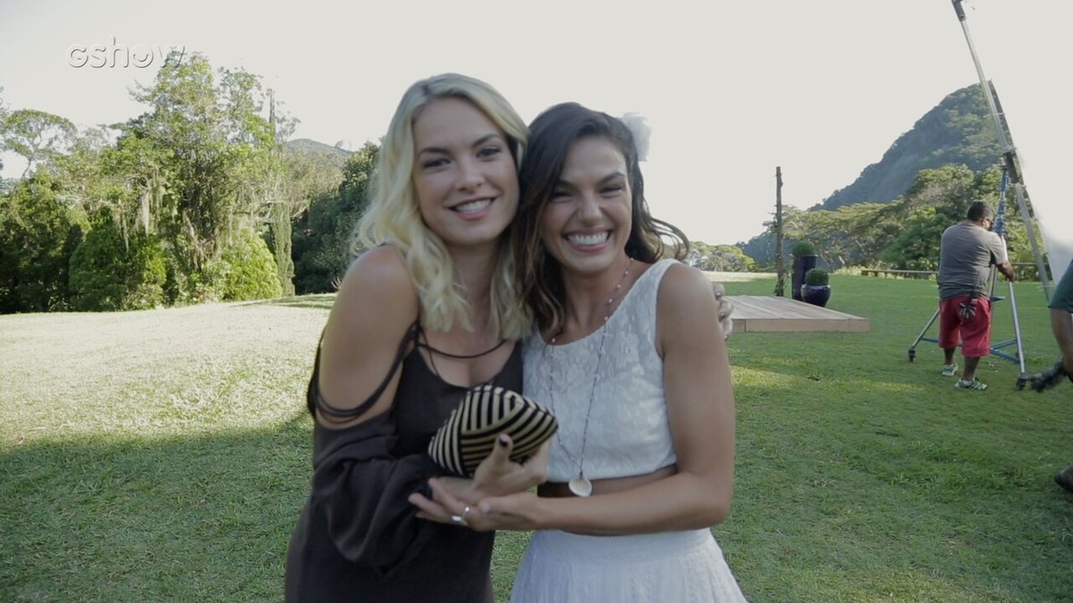 Vídeo: Lua Blanco comenta looks do casamento de Ruy e Ritinha | Moda ...