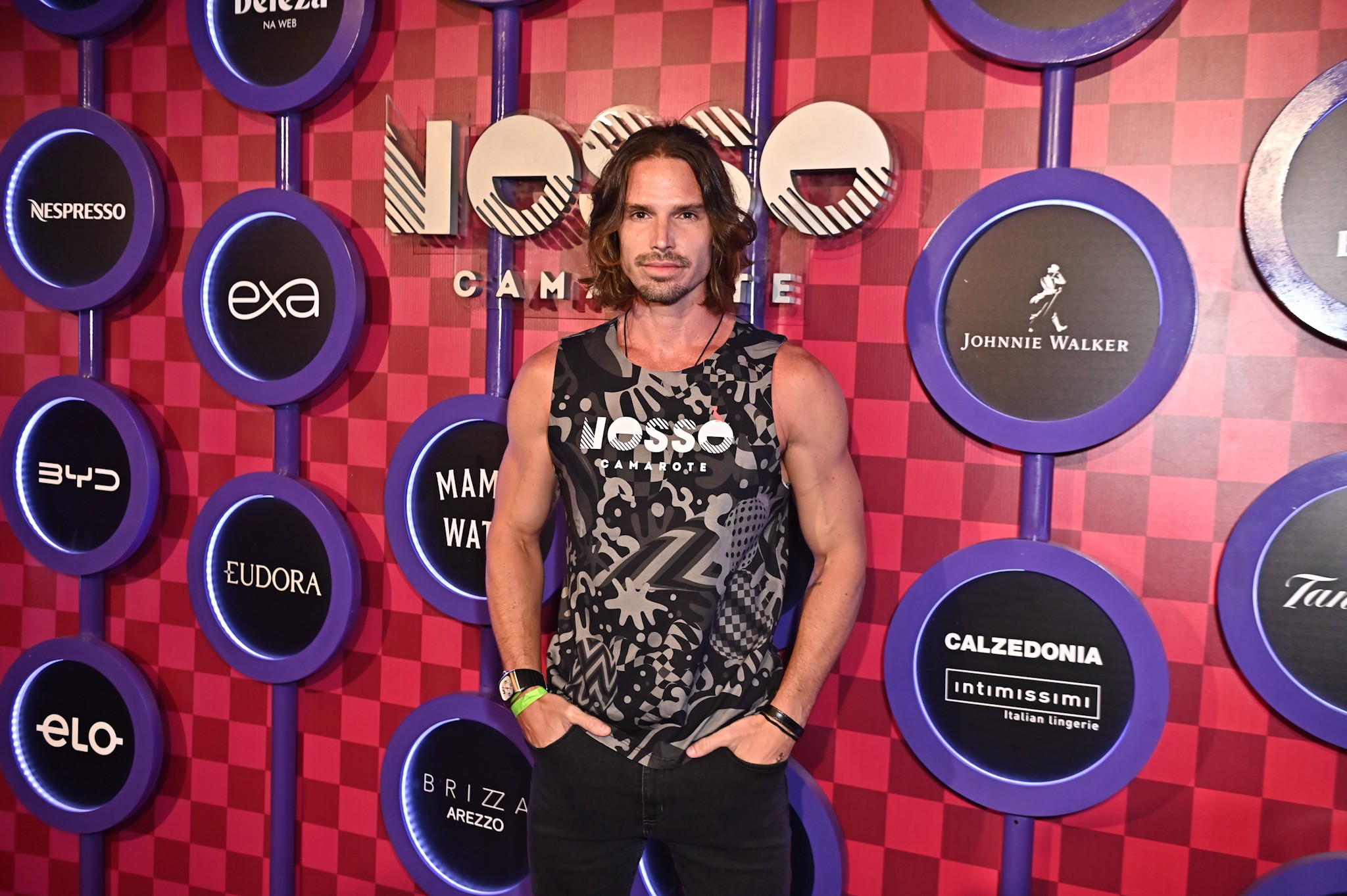 Jonatas Faro rebate críticas sobre sua harmonização facial | Gshow