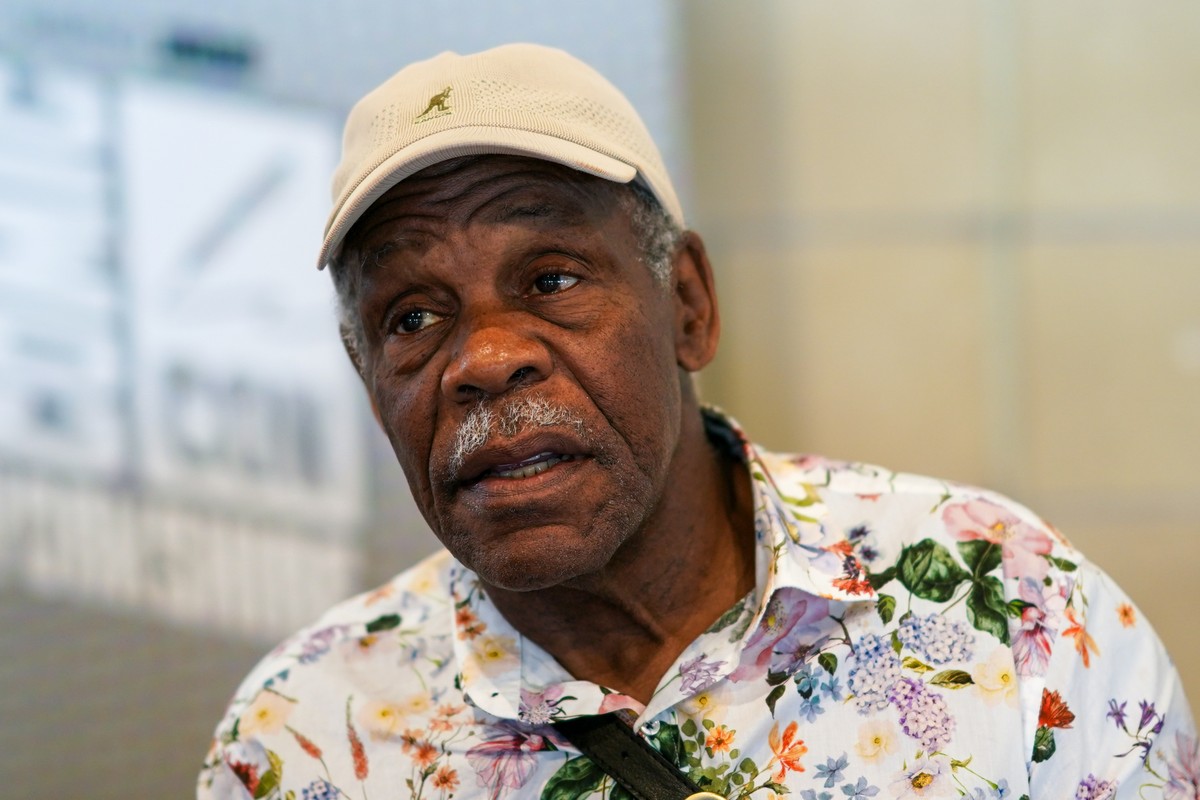 Danny Glover, astro de 'Máquina Mortífera', faz rara aparição pública ...