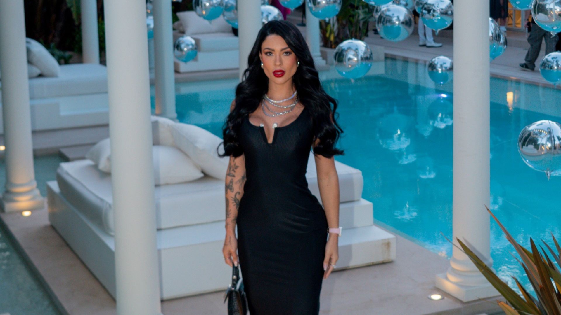 Em Cannes, Rayane Figliuzzi revela: 'Não sou a louca do corpo perfeito ...