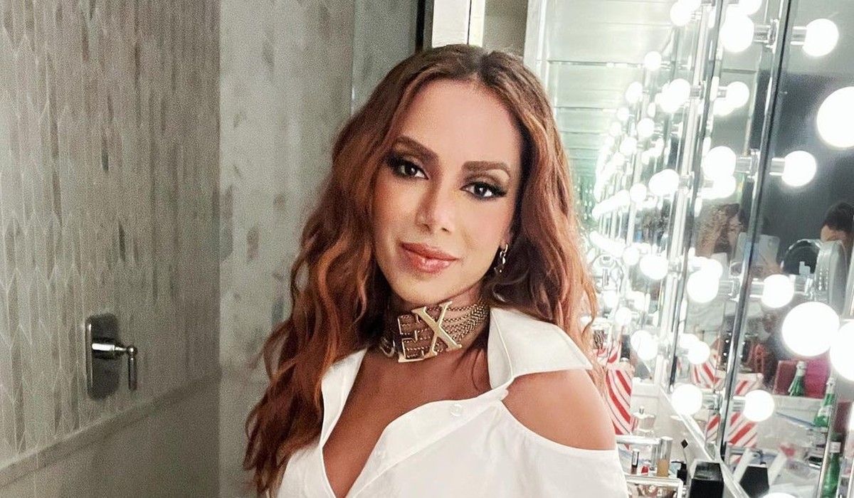 Anitta manda recado para brother: 'Te espero na porta do Projac'; Veja ...