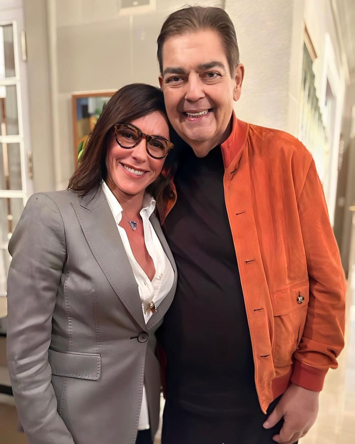 Christiane Torloni posa com Faustão e celebra: 'Nossos corações batendo ...