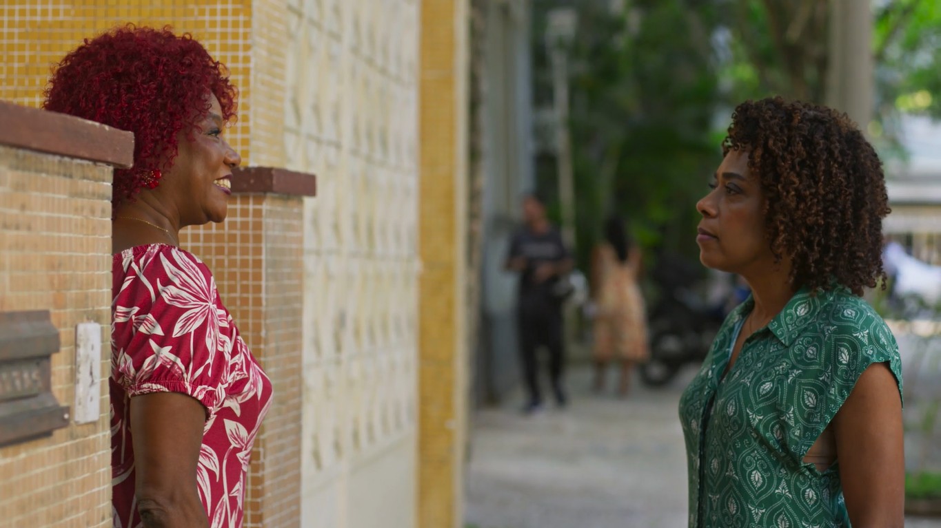 Dona de Mim: mais um triângulo amoroso se forma e prova que não há ...