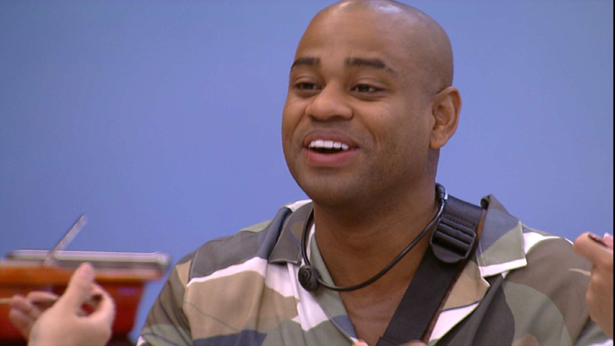 Cezar conta para brothers sobre boneca e sister brinca: 'A gente já ...
