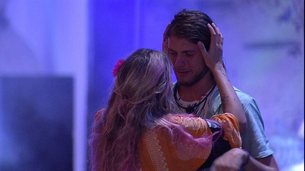 Daniel chora e é consolado por Marcela | casa bbb | gshow