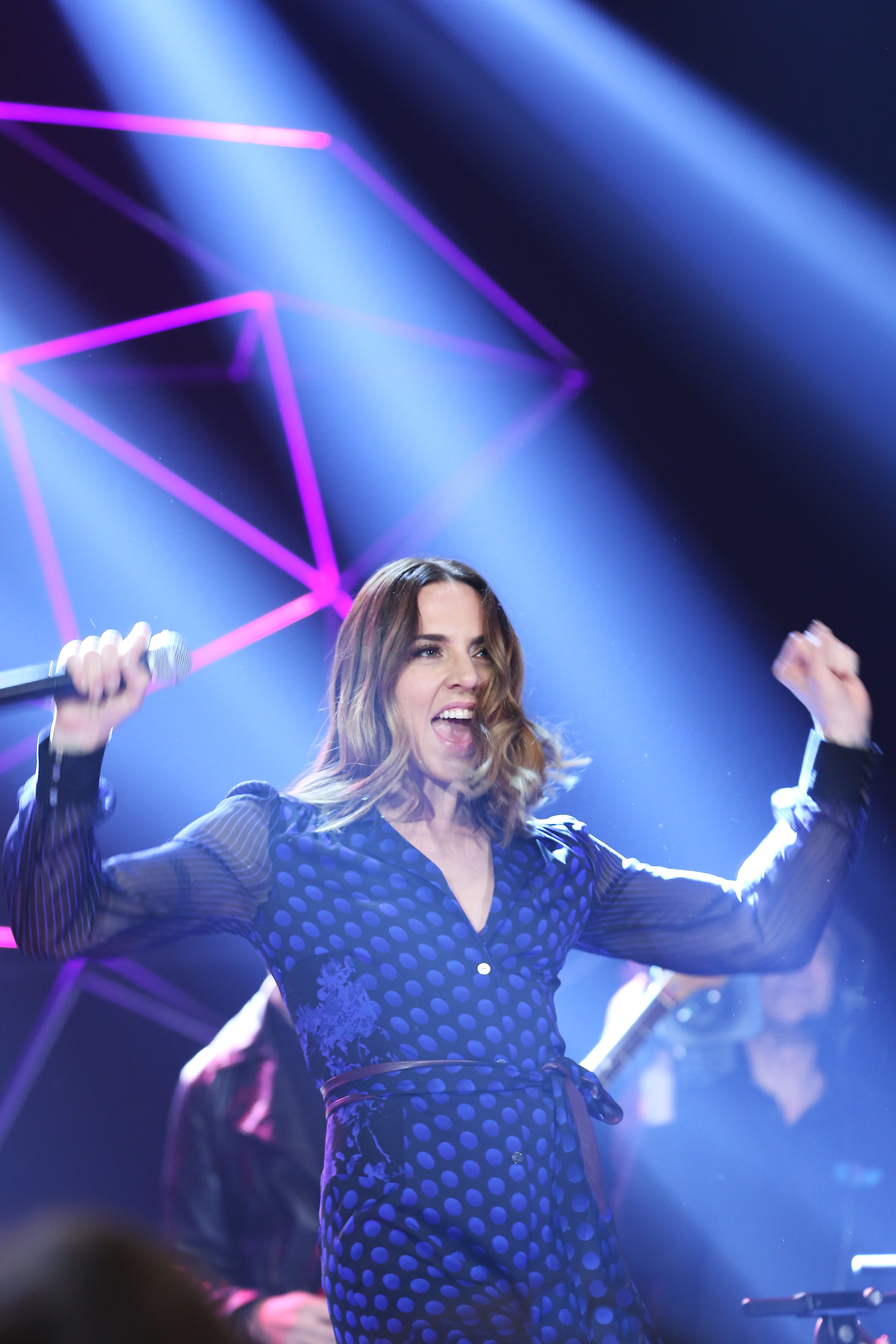 Mel C se empolga e dança ao som de 'Wannabe'; veja vídeo exclusivo! | Gshow