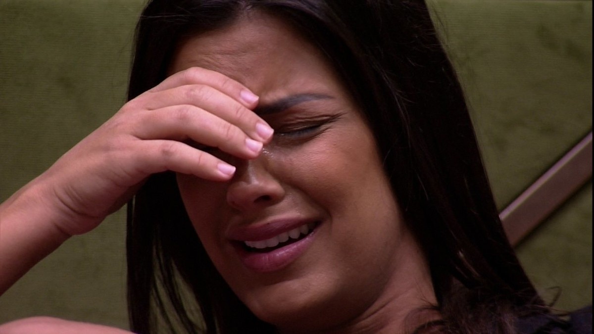 Chorando, Ivy comenta sobre a Eliminação de Daniel: 'Não consigo ...