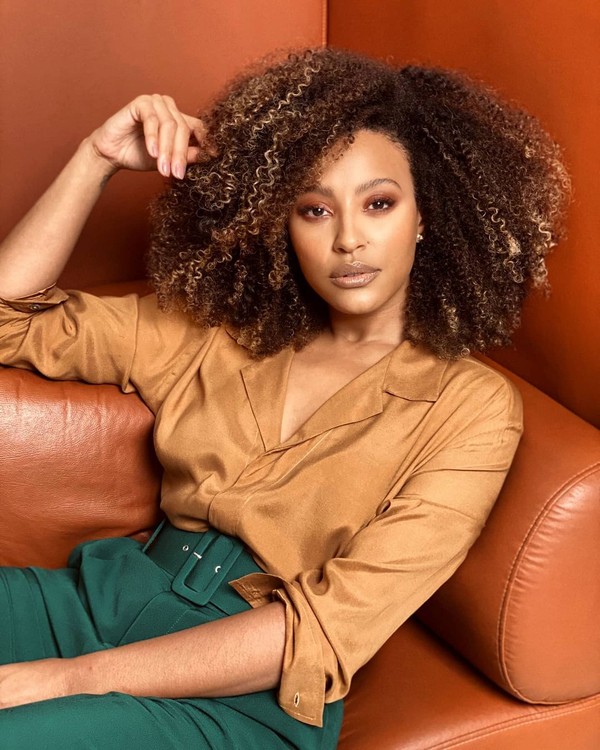 Tom De Pele Caramelo Escuro Look Caramelo é Tendência Entre As