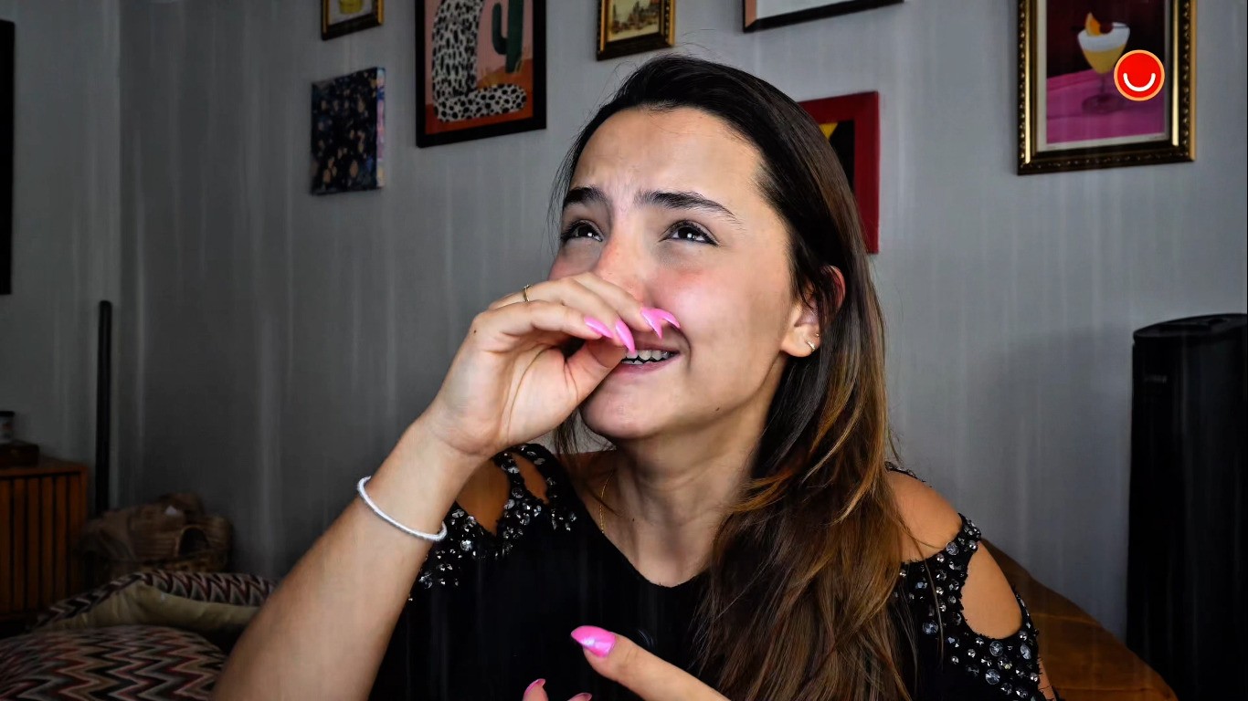 Resumo de Garota do Momento: Camila Trianda revela que Bia precisa de ...