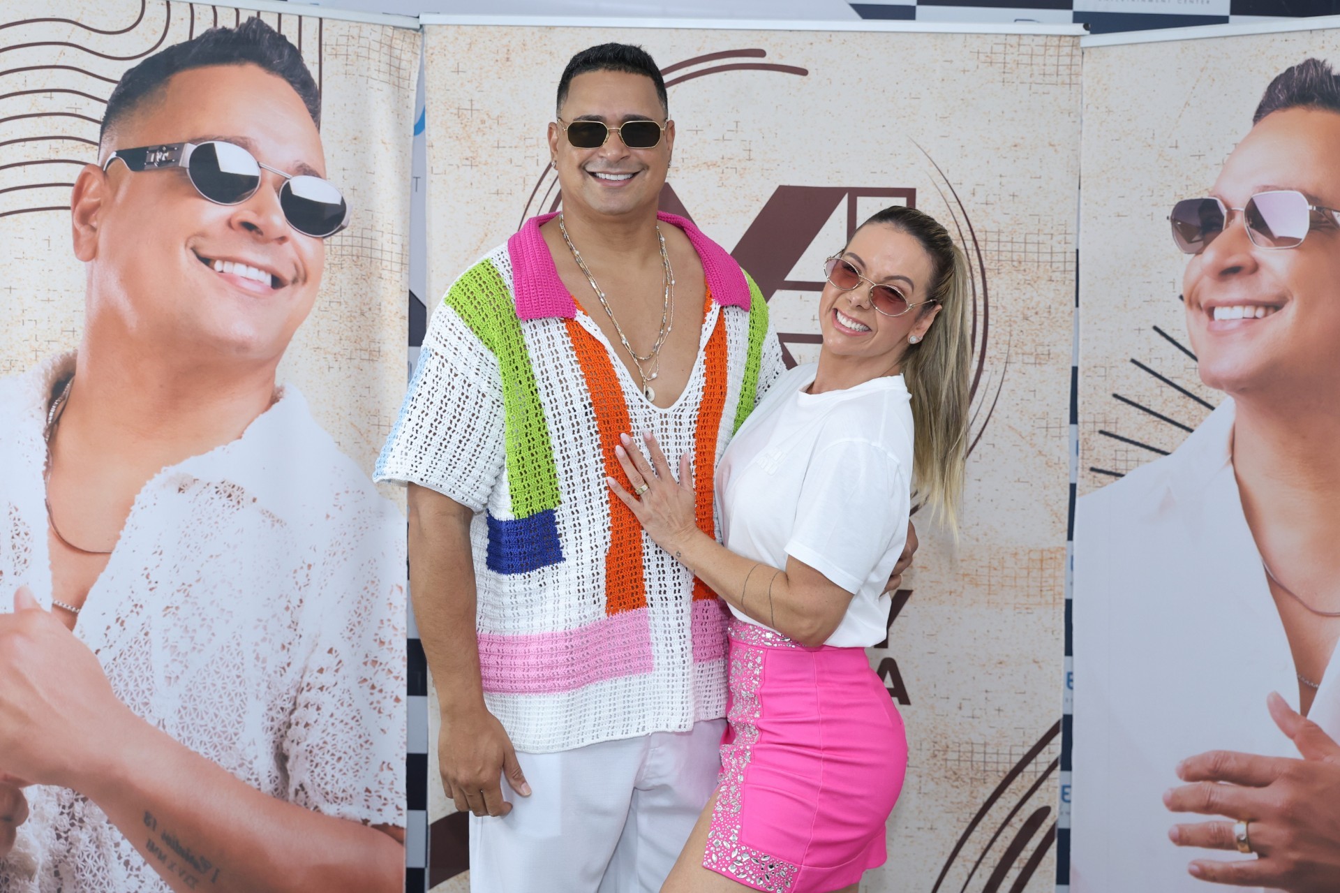 Xanddy e Carla Perez posam antes de show no Rio de Janeiro | Gshow