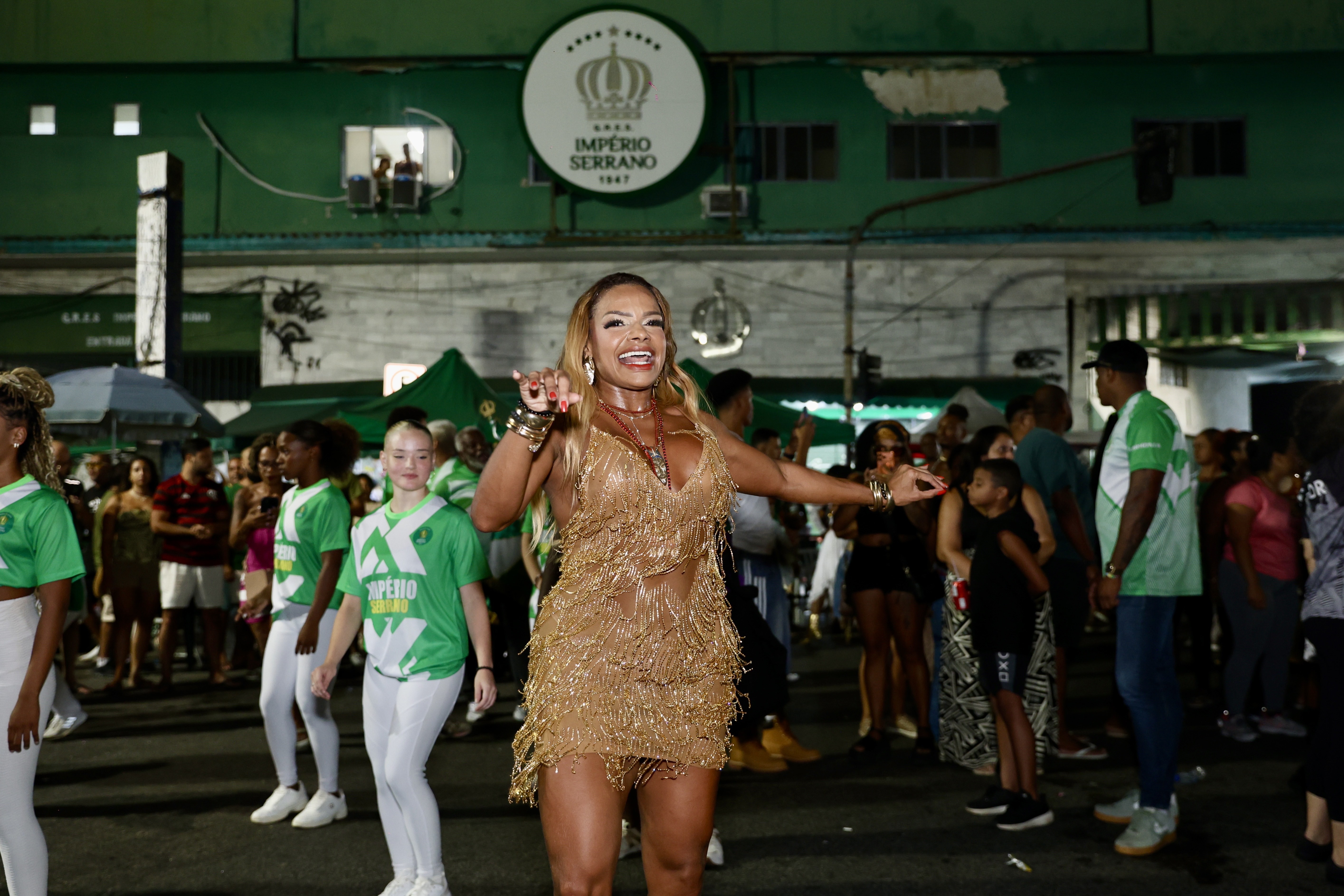 Quitéria Chagas supera tensão para voltar ao Brasil e participa de ...