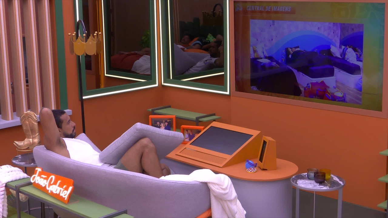 No Apê do Líder, Maike conversa com Gabriel sobre Vilma: 'As meninas ...