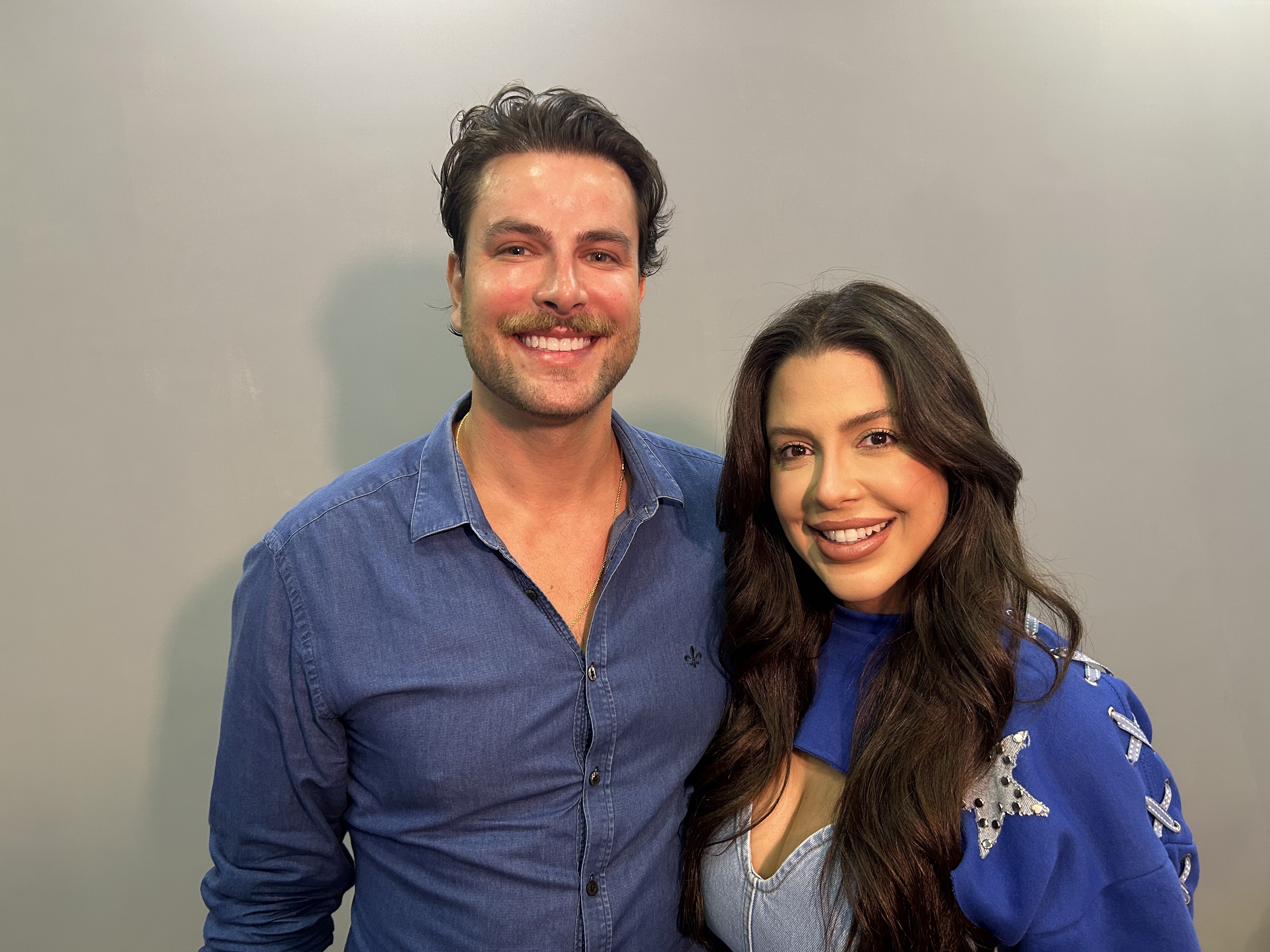 Ex-BBBs Gustavo e Laís na Casa de Vidro Sul | Gshow