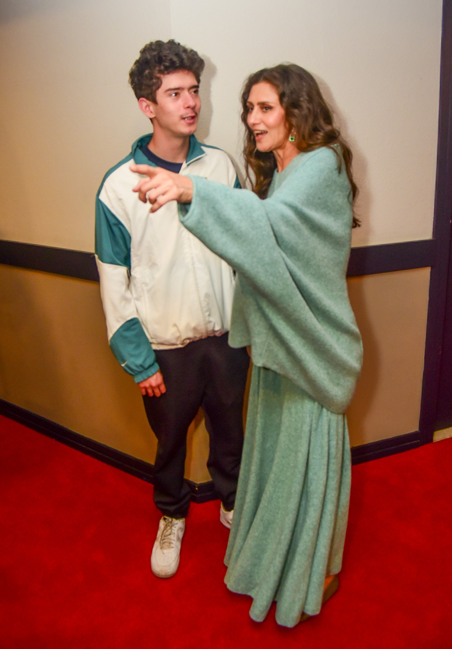 Maria Fernanda Cândido faz aparição rara com o filho mais velho | Gshow