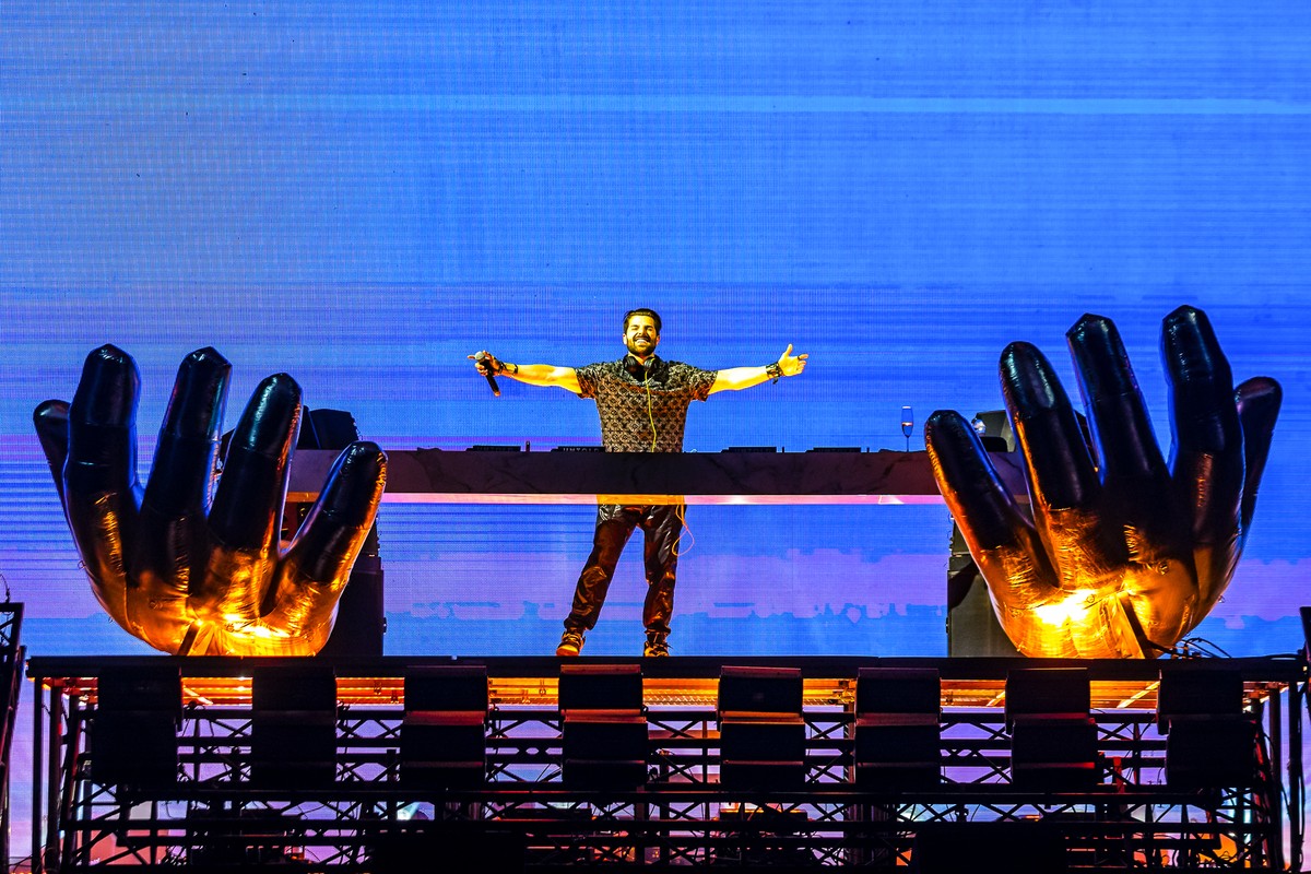 Alok desmente meme de laser que queima celular: 'Ficam apontados para o ...