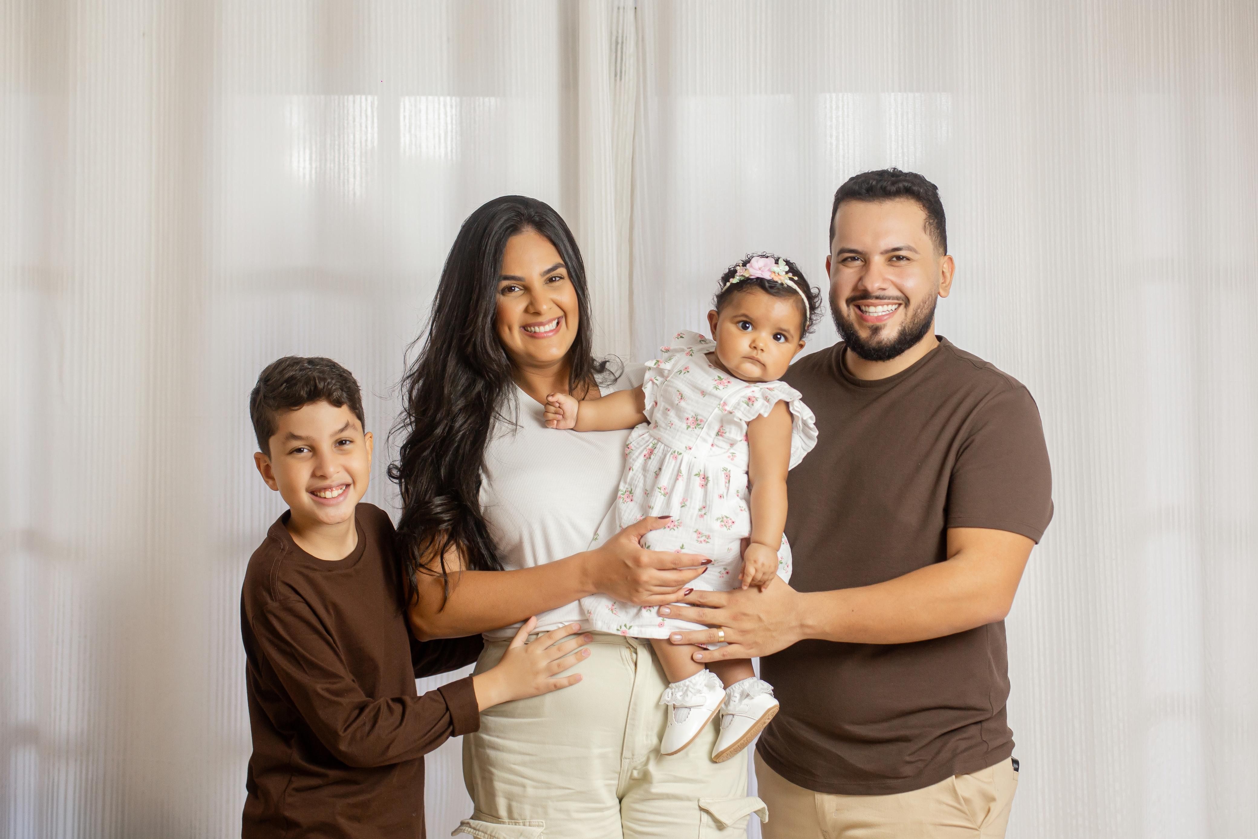 Mulher de Janício celebra marido cantando hit de Raul Seixas e entrega ...