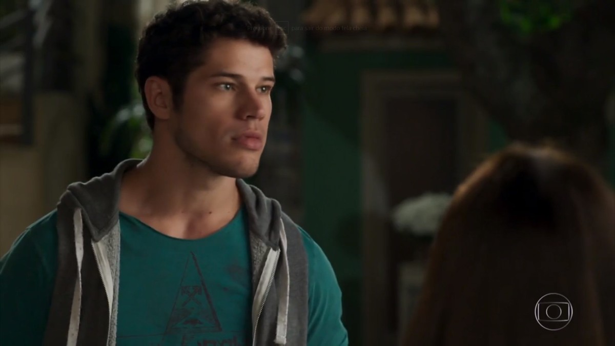 Adônis é humilhado por Felipe quando vai se declarar a Shirlei | vem ...