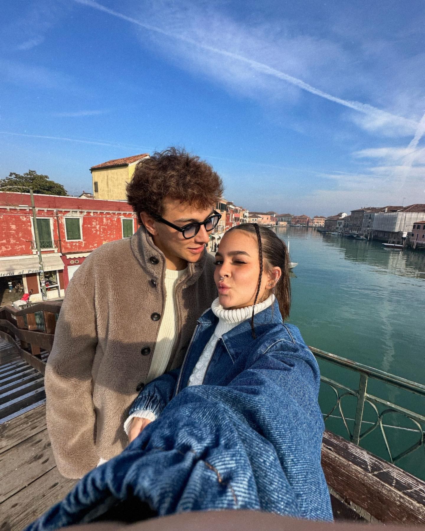 Mel Maia posa com o namorado em cenário romântico da Itália; veja fotos ...
