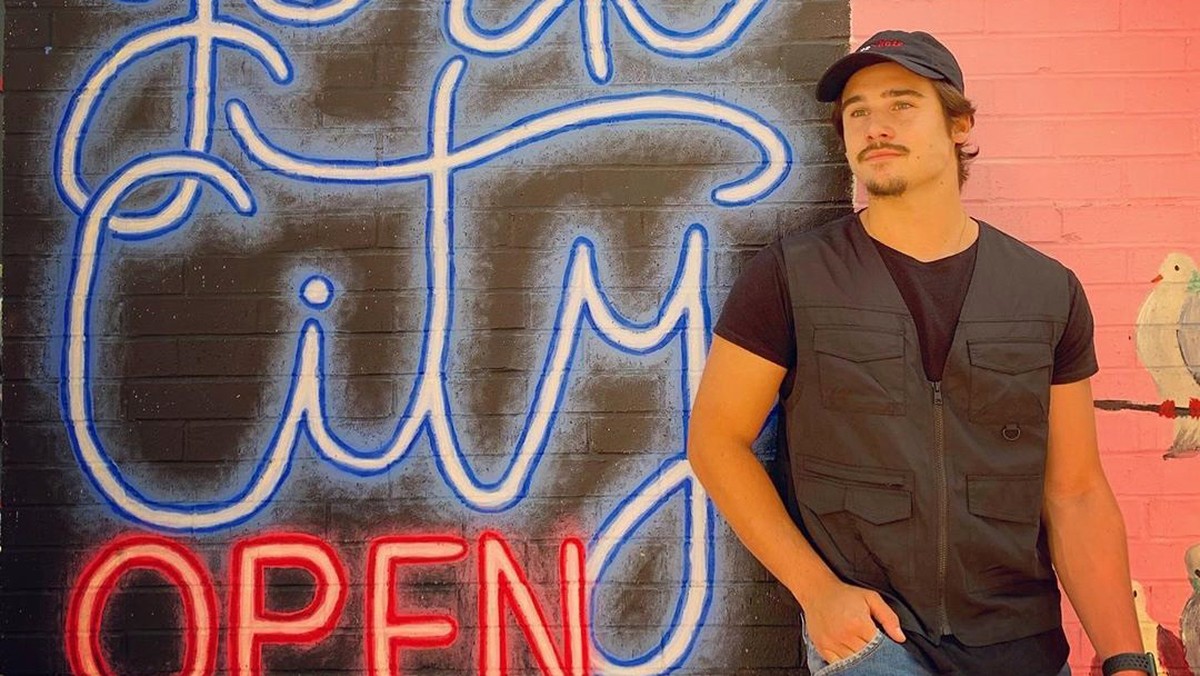 Nicolas Prattes conta como transformou o corpo durante viagem a Nova ...