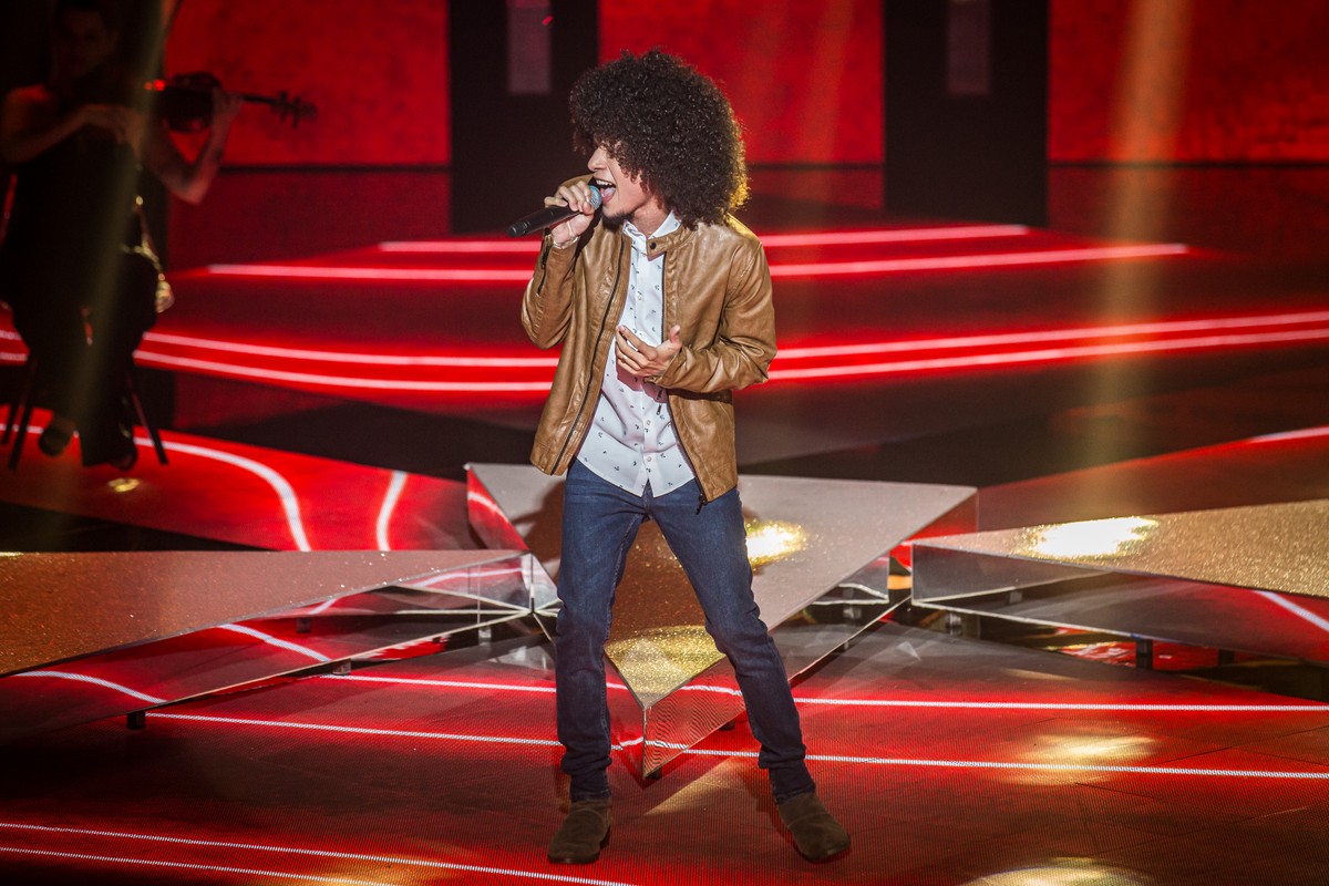 Willian Kessley sobe no palco em busca do título de campeão do ‘The ...