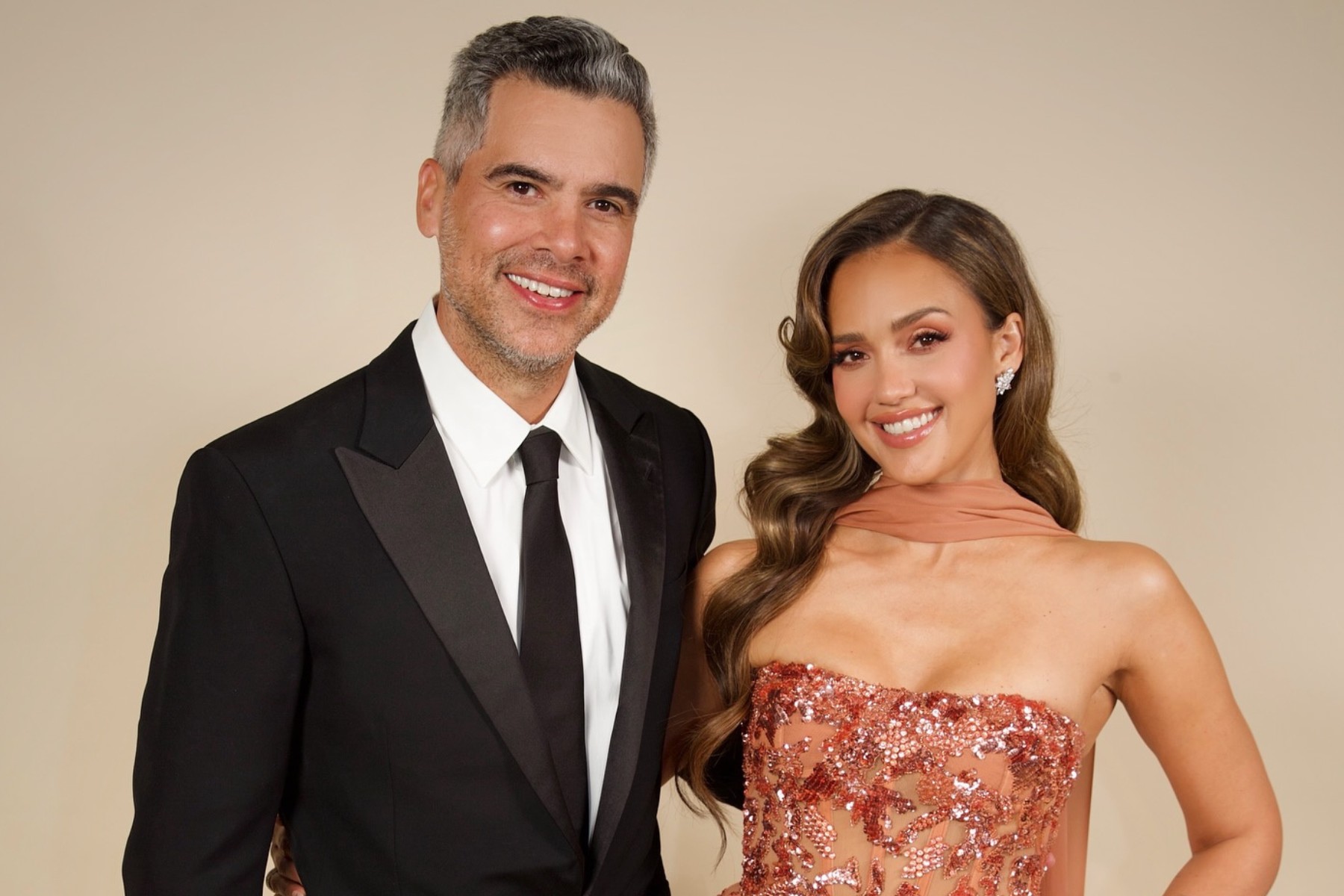 Jessica Alba entra oficialmente com pedido de divórcio | Gshow
