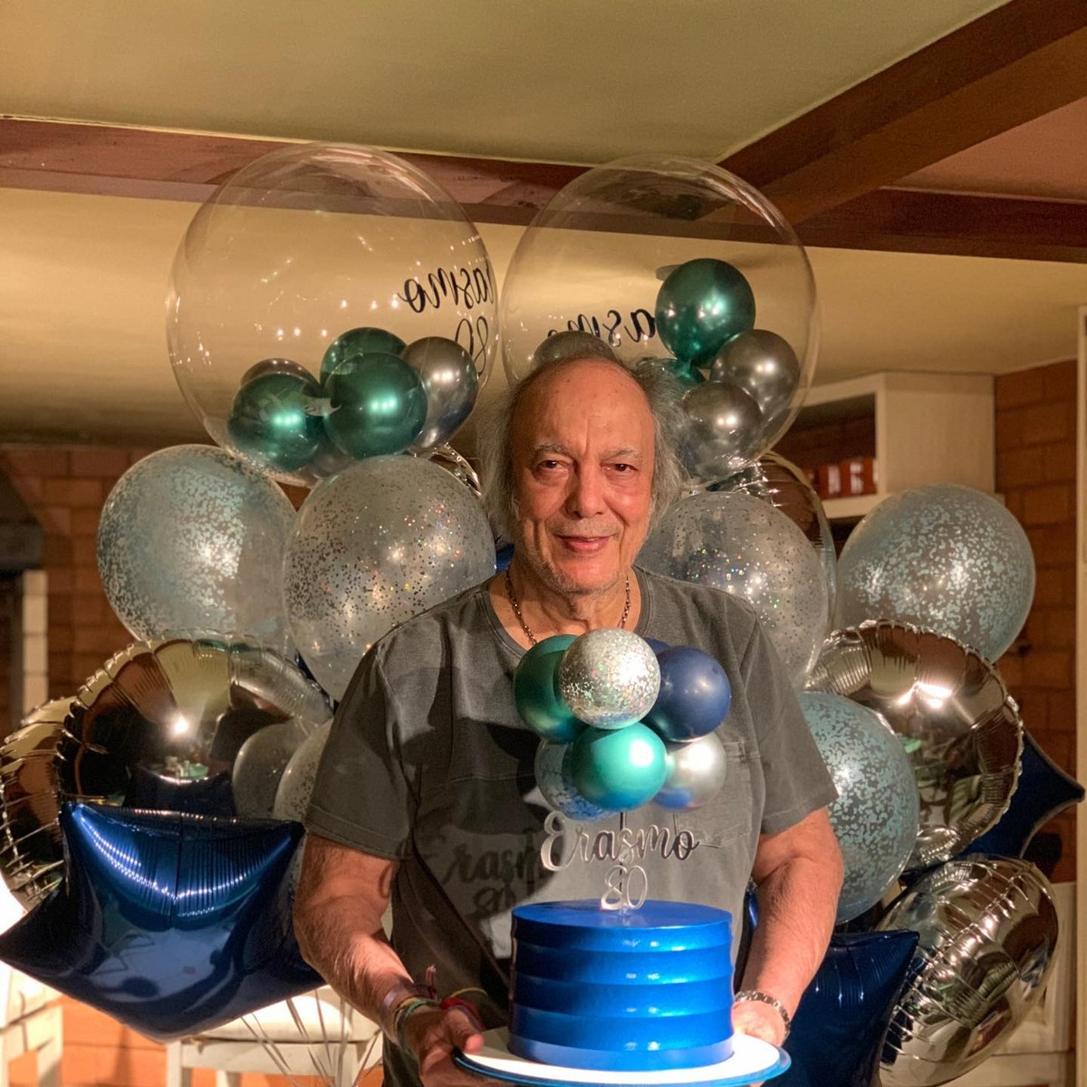 Viúva de Erasmo Carlos faz homenagem no dia em que o cantor faria 82 ...