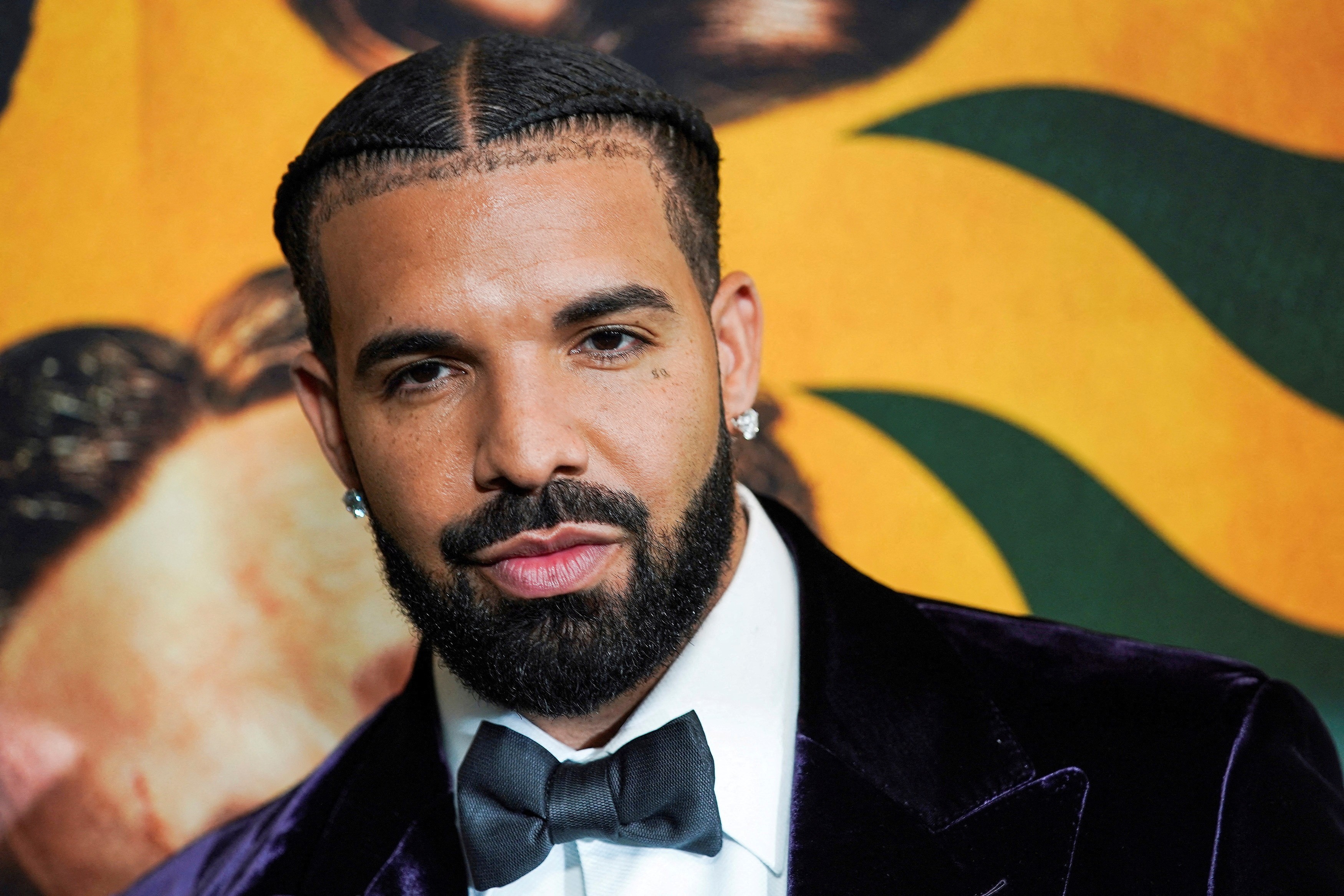 Rappers Drake e 21 Savage são processados por usar o nome 'Vogue' para ...