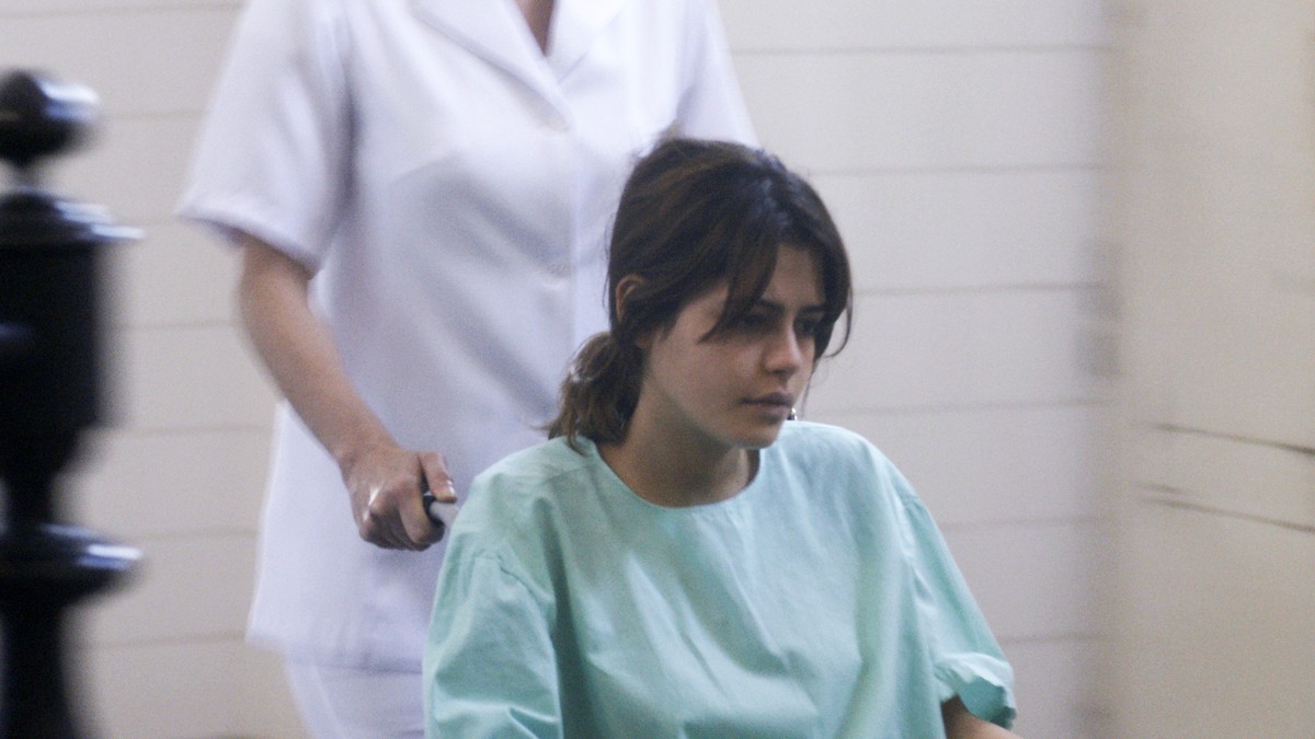 Nanda tem crise grave e acaba em cadeira de rodas