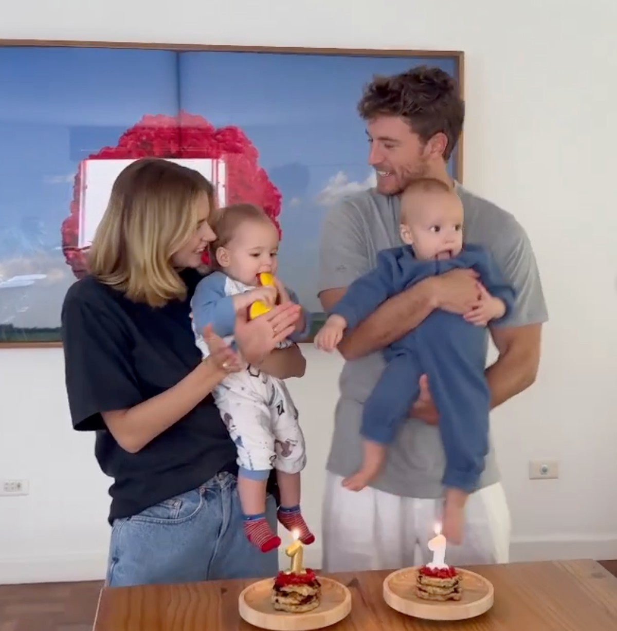 Isabella Scherer e Rodrigo Calazans comemoram aniversário de 1 ano dos ...