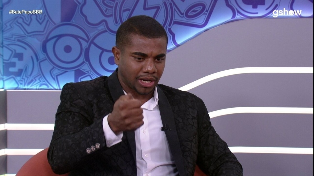 Davi comenta sobre o desejo de ser médico: 'Hoje vou realizar meu sonho ...