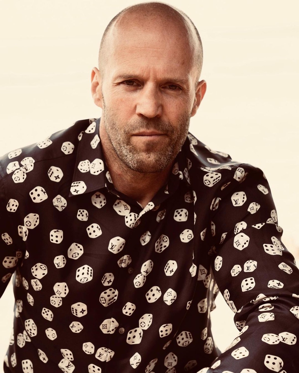 Jason Statham, astro de 'Megatubarão', recusa dublês e é casado com ...