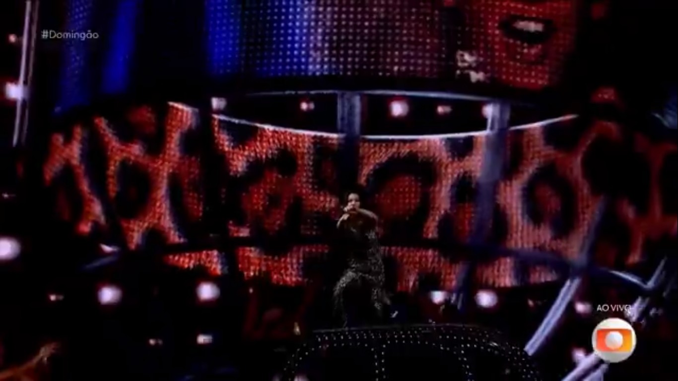 Nathalia Dill se transforma nas cinco integrantes das Spice Girls; veja ...