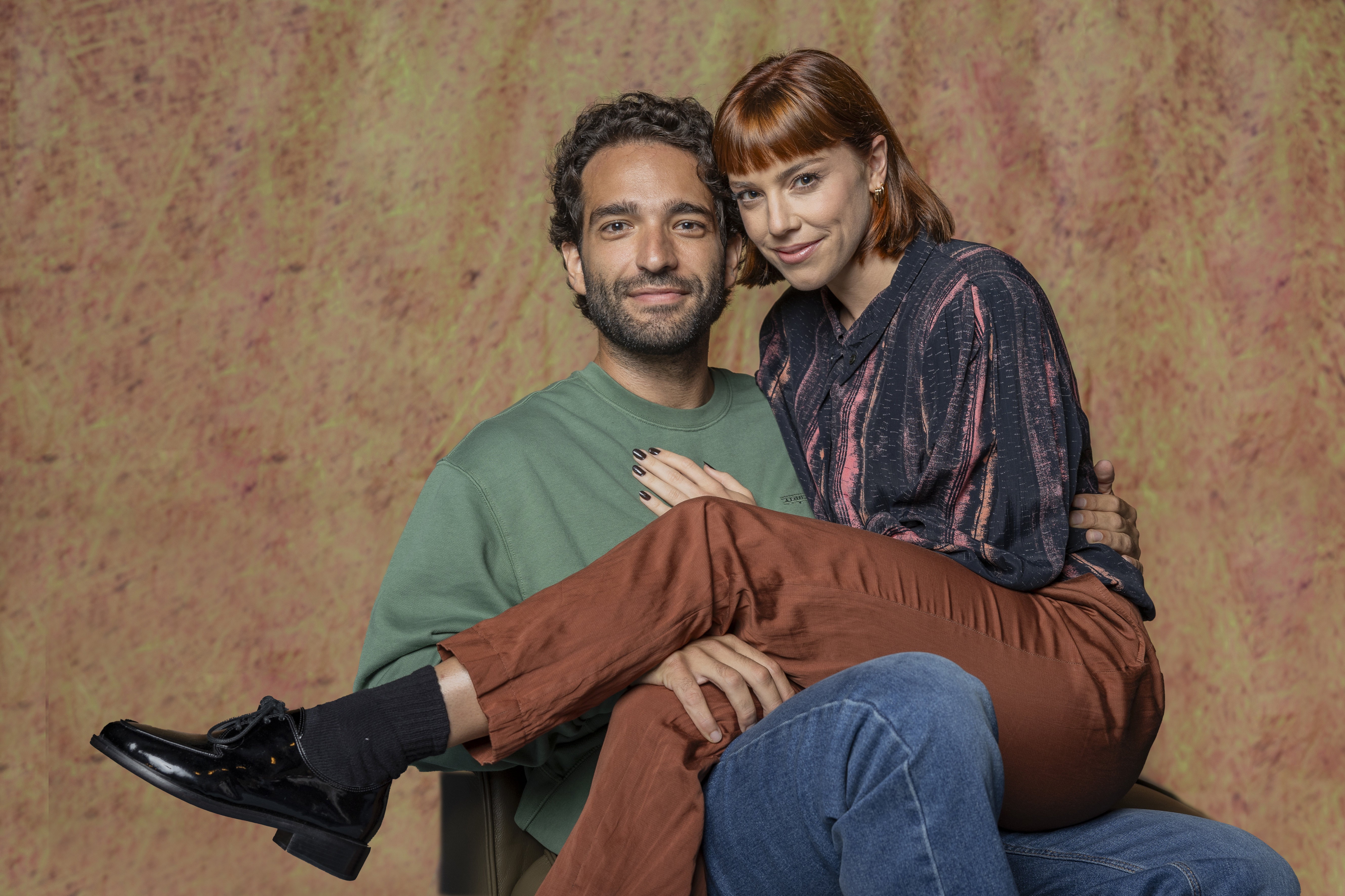 Vale Tudo: Afonso retorna ao Brasil para ficar e reencontra Solange