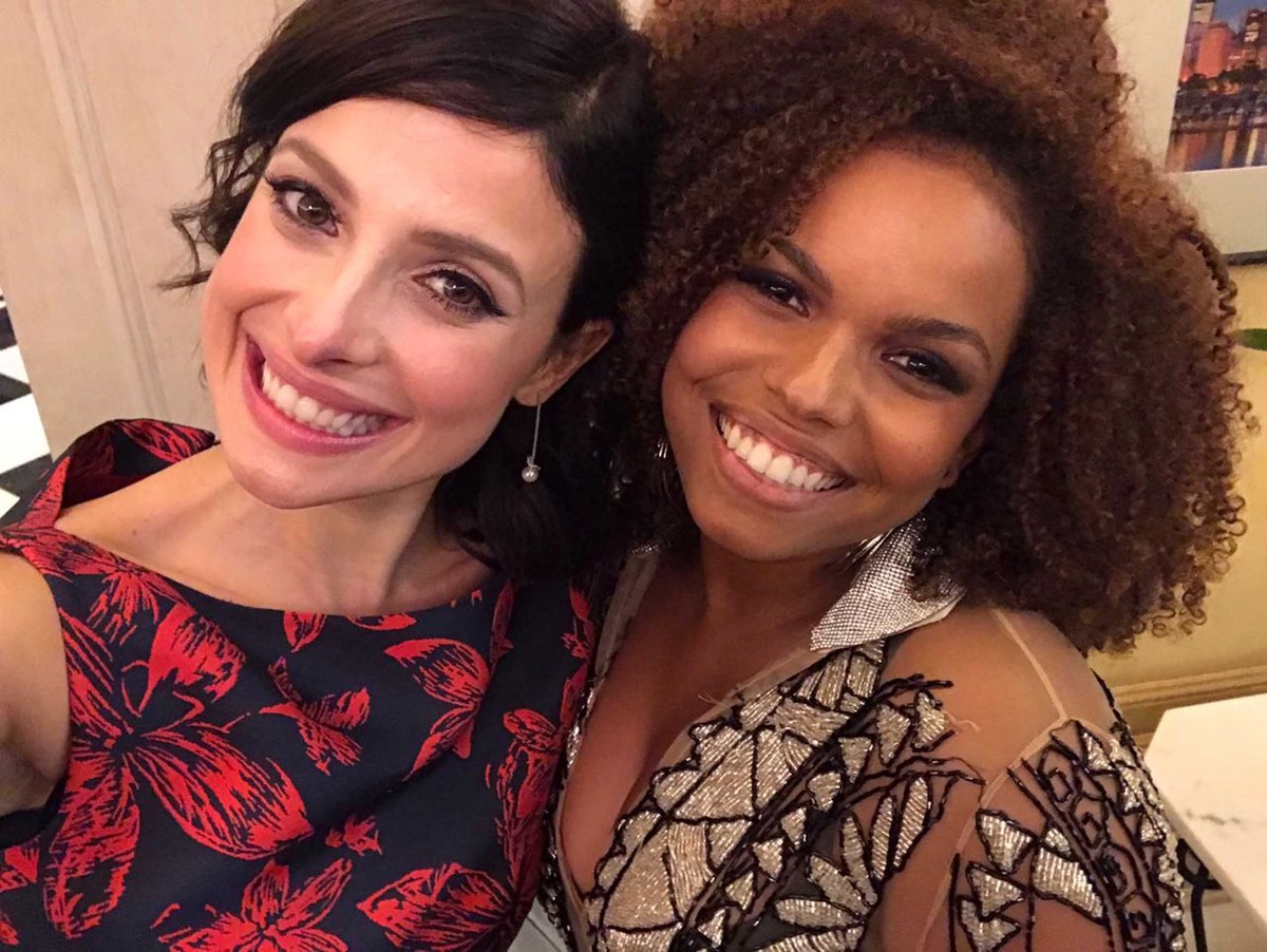 'Pega Pega': confira cliques inéditos do elenco e equipe em evento de ...