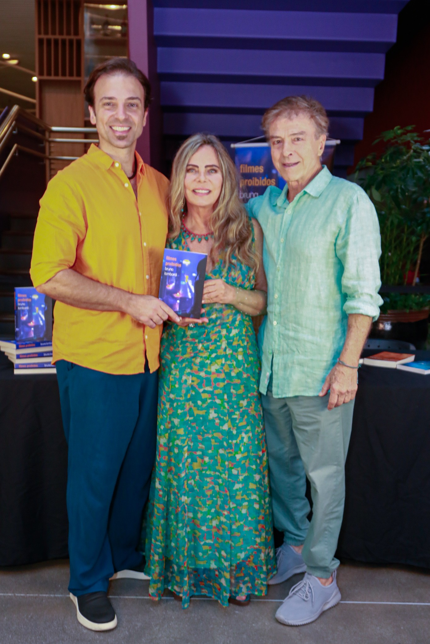 Bruna Lombardi relança livro em São Paulo ao lado do marido, Carlos ...