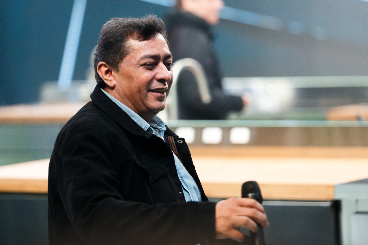 Batista fala sobre mudança ao ser pai novamente aos 50: 'Prefiro ficar ...