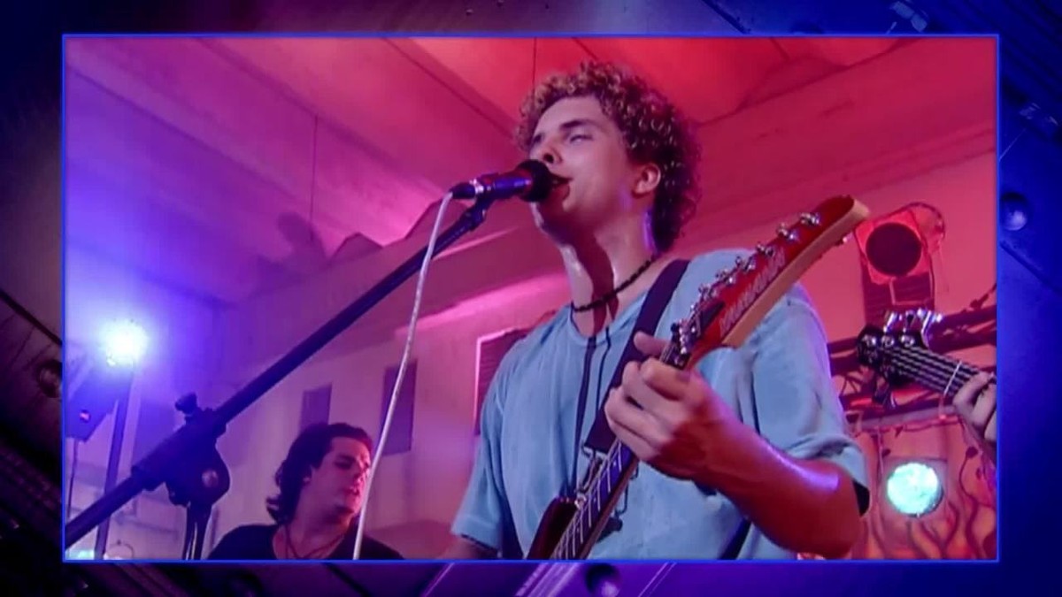 Thiago Fragoso faz aula de canto desde criança e já foi vocalista de ...