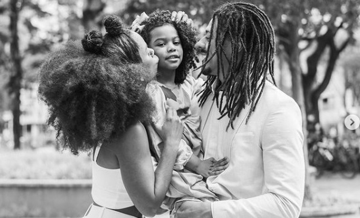 Luis Navarro O Mark De Todas As Flores Anuncia Fim De Casamento Com Ivi Pizzott Famosos Gshow