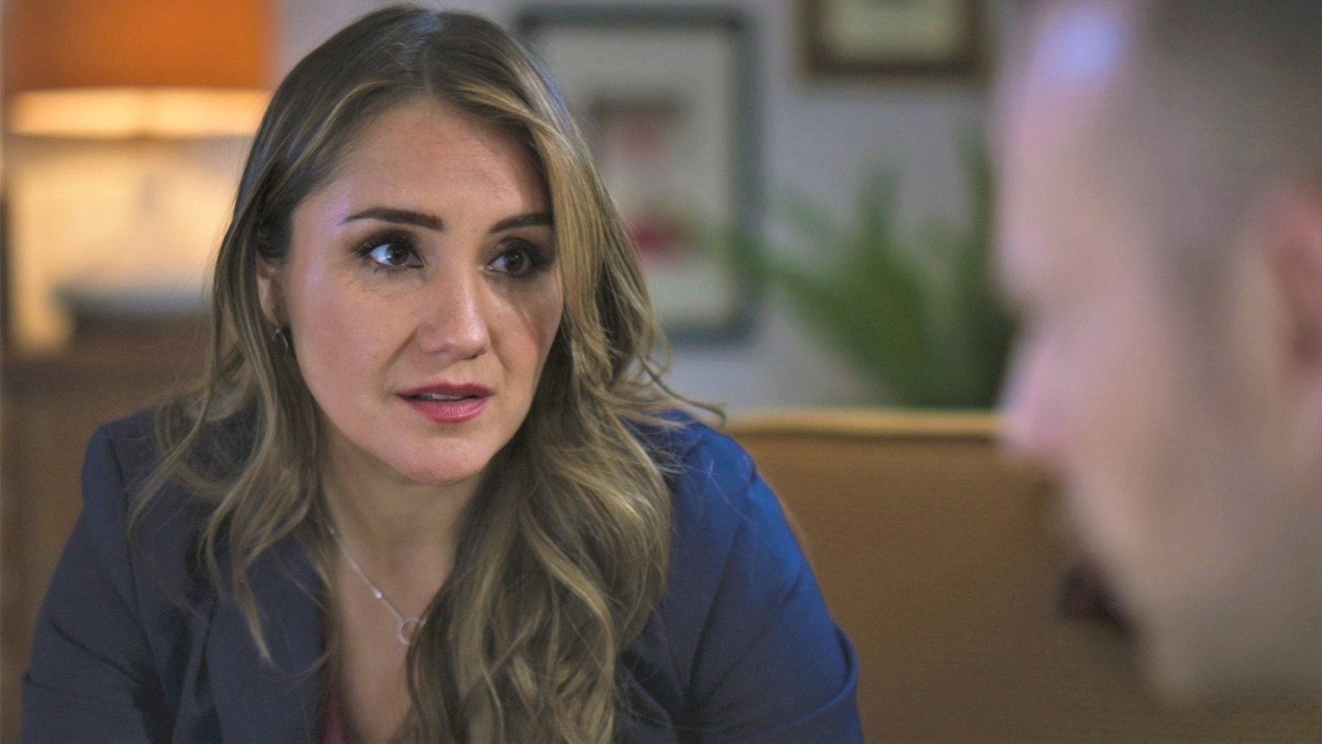 Falsa Identidade: Personagem de Dulce María se envolve com prostituição ...