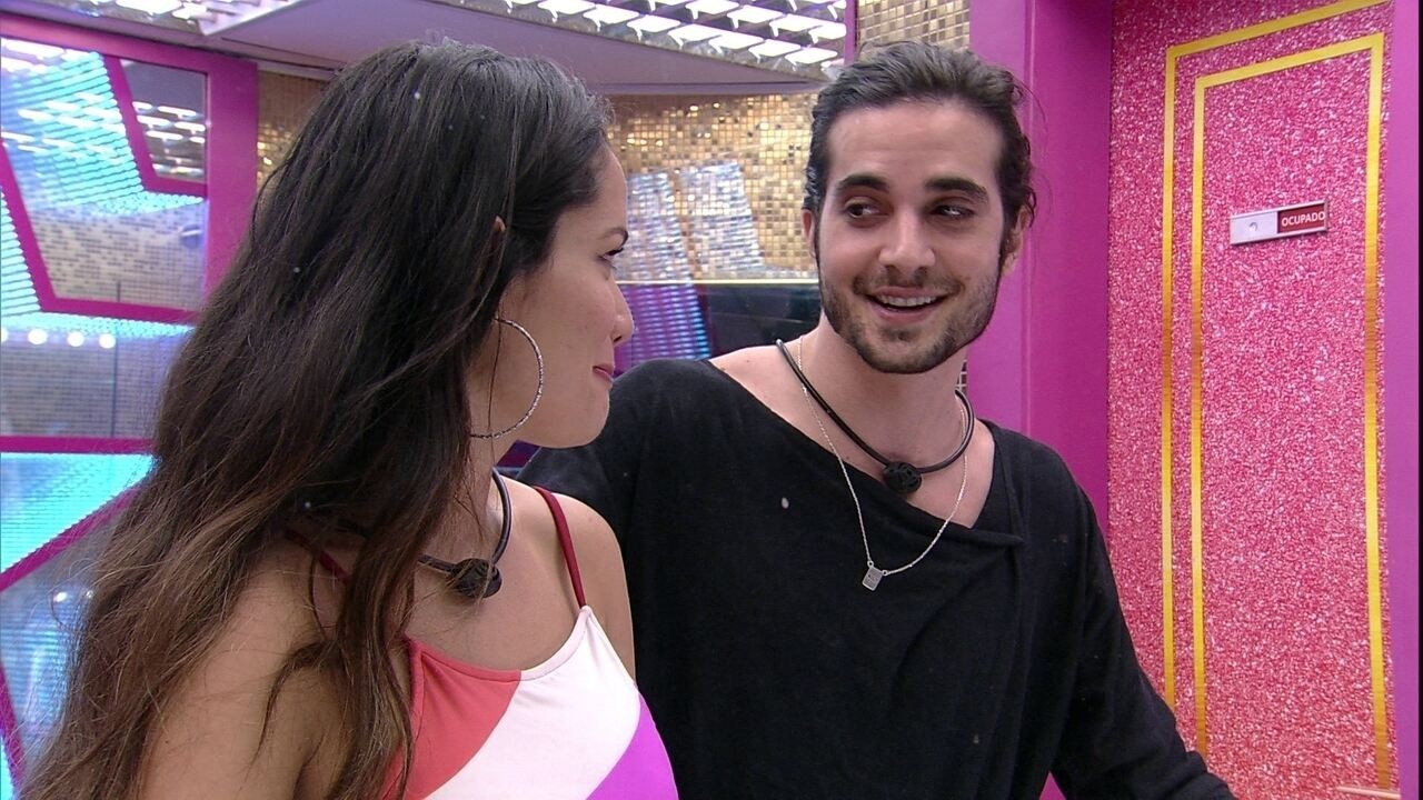 Fiuk canta 'Alma Gêmea' para Juliette e diz no BBB21: 'Foi mal, pai ... Fiuk canta 'Alma Gêmea' para Juliette e diz no BBB21: 'Foi mal, pai ...