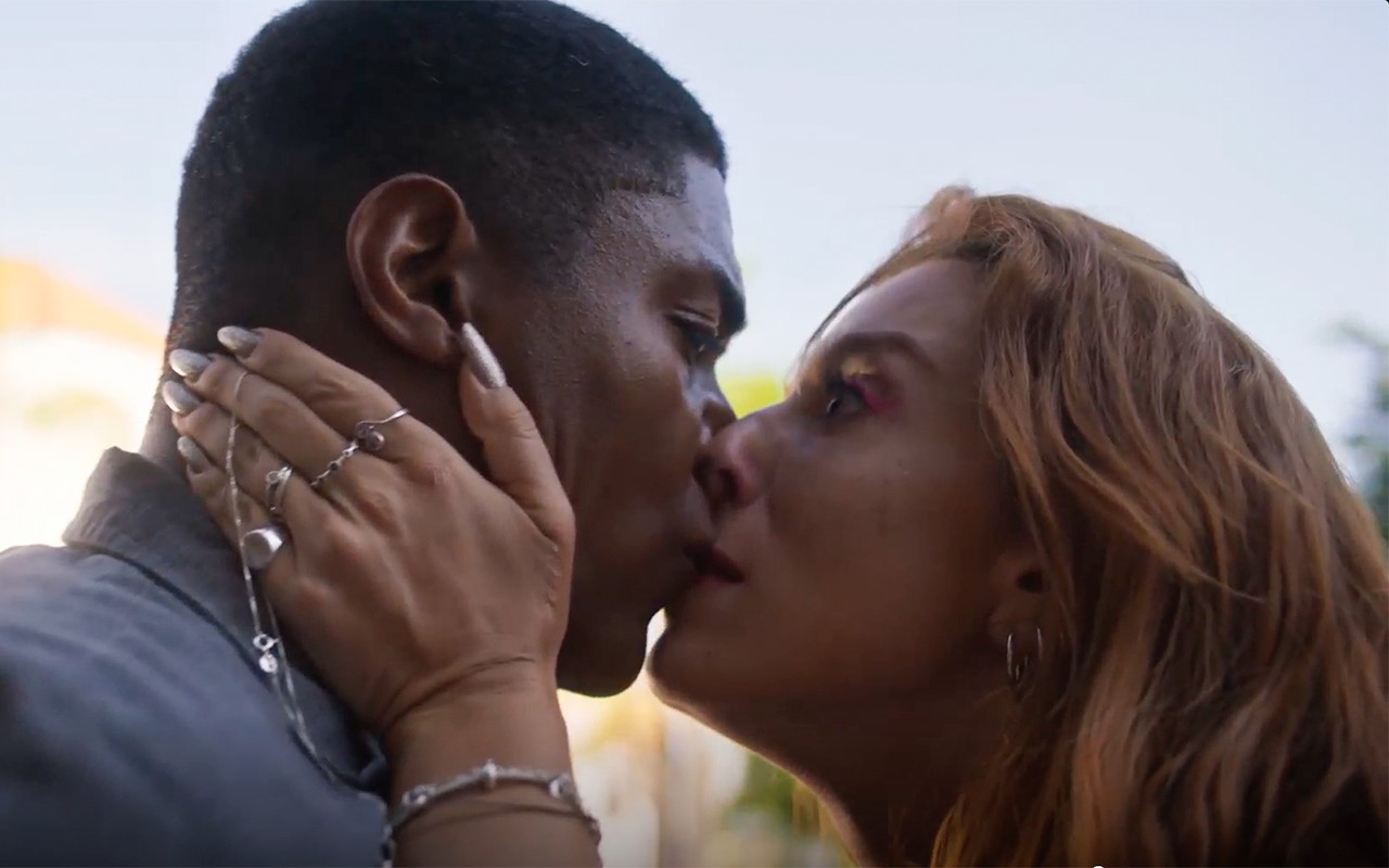 Dona de Mim: Marlon salva a vida de Dedé e ganha beijo de Kami | Gshow