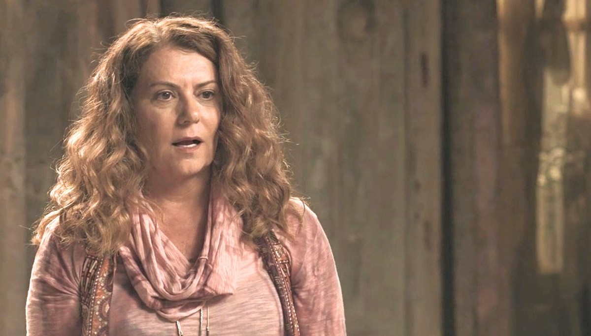 Grace suspeita que há um portal para o passado na casa da família ...