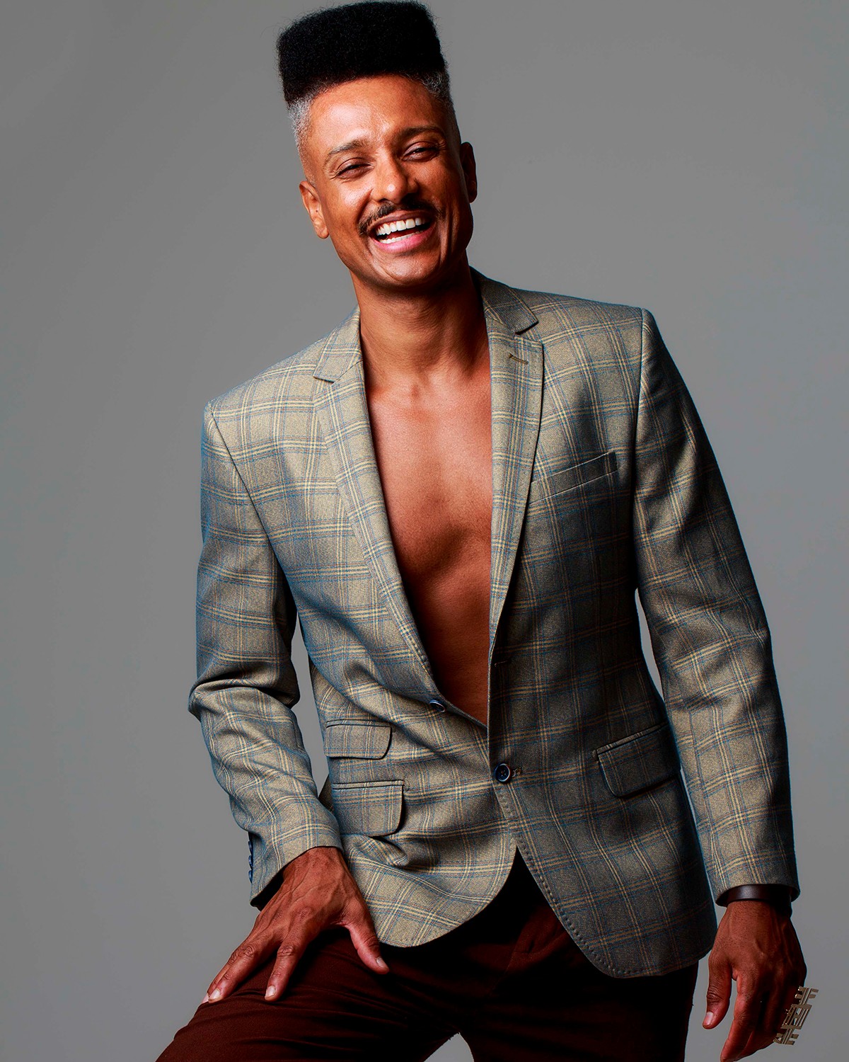 Anthony Verão em Vai na Fé, ator Orlando Caldeira é entrevistado por ...