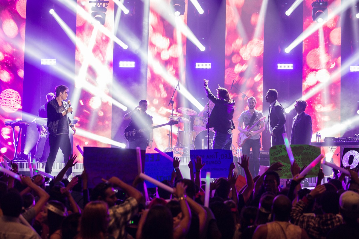 Gui invade show de Léo Régis e faz revelação bombástica | Vem por aí ...