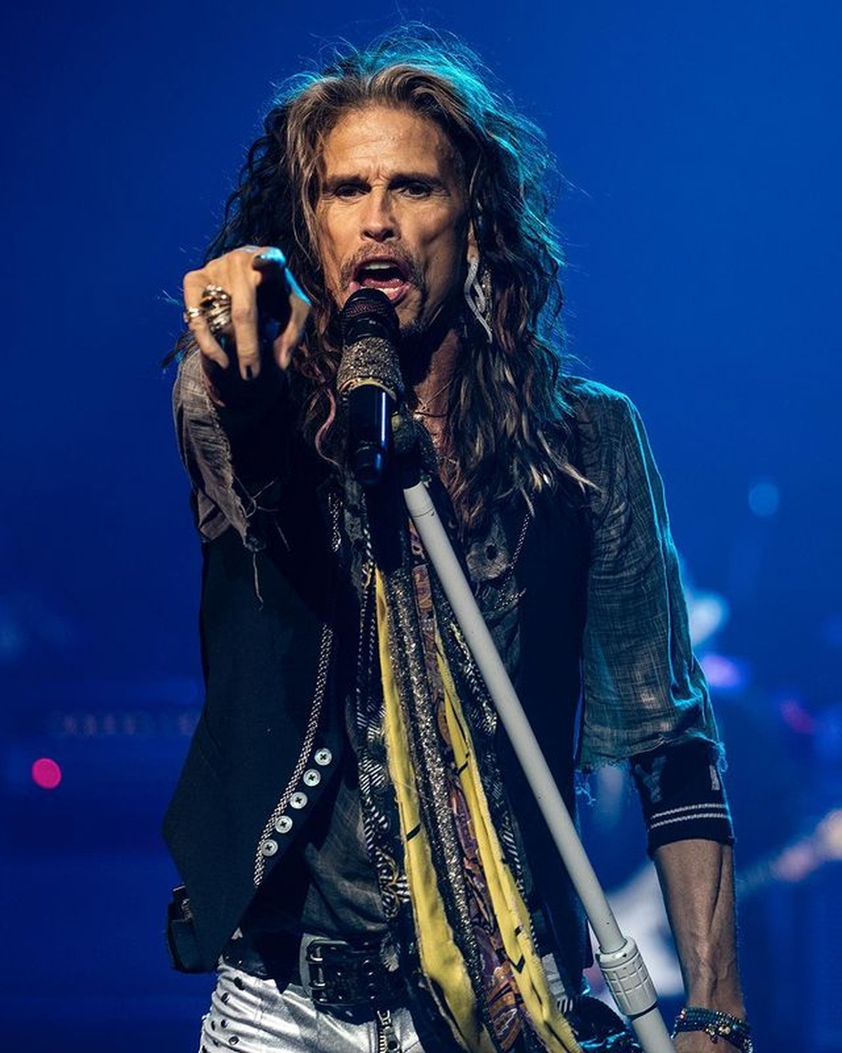 Advogado de Steven Tyler diz que autobiografia do cantor não pode ser ...