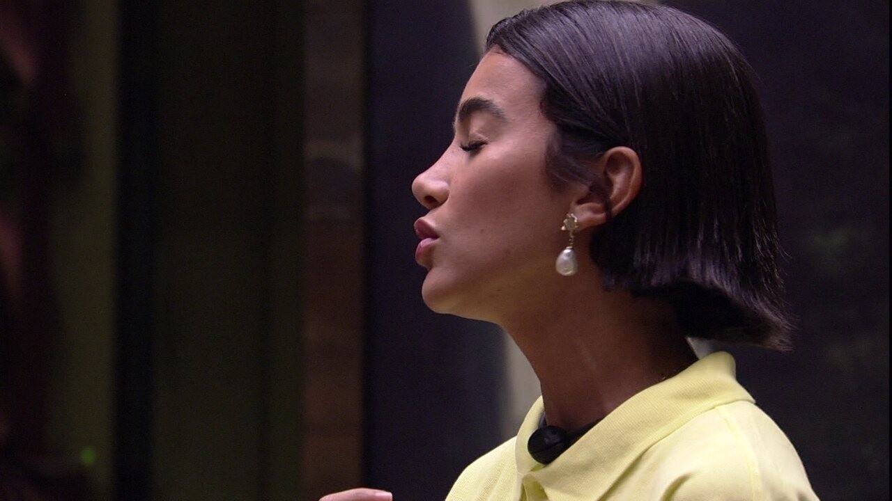 Manu canta para os brothers | casa bbb | gshow