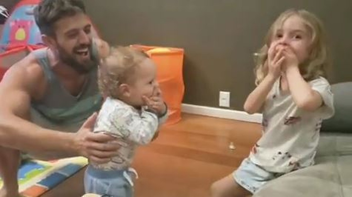 Rafael Cardoso se diverte com os filhos; assista ao momento fofo ...