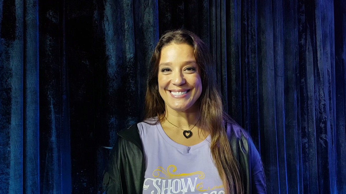'Show dos Famosos': Helga Nemeczyk se emociona durante caracterização ...